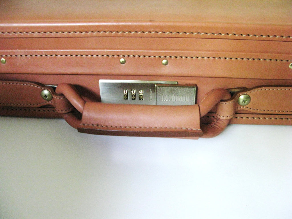 Shop Hartmann Belting Leather Deluxe Slimline – Luggage Factory